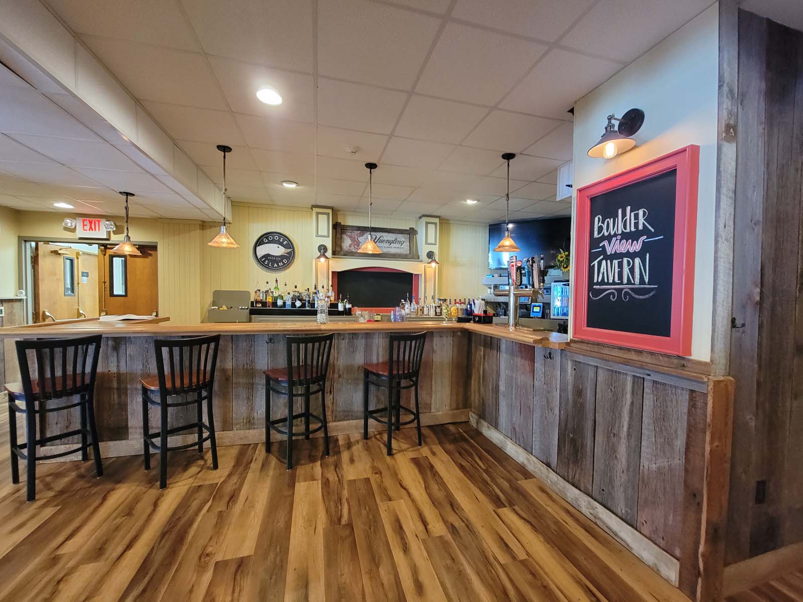 BVT Photo Gallery - Boulder View Tavern